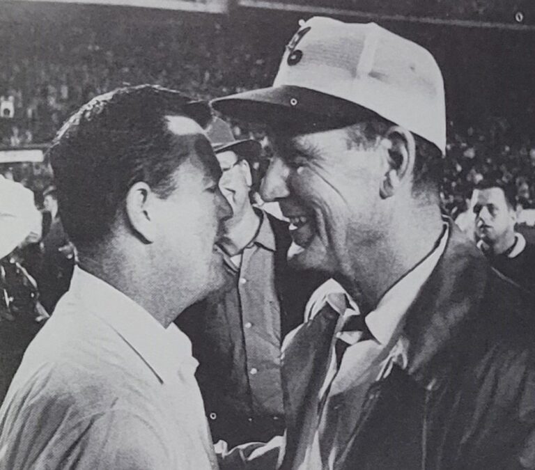 Randy Willis share a story about Coach Bryant presenting a Belt Buckle ...